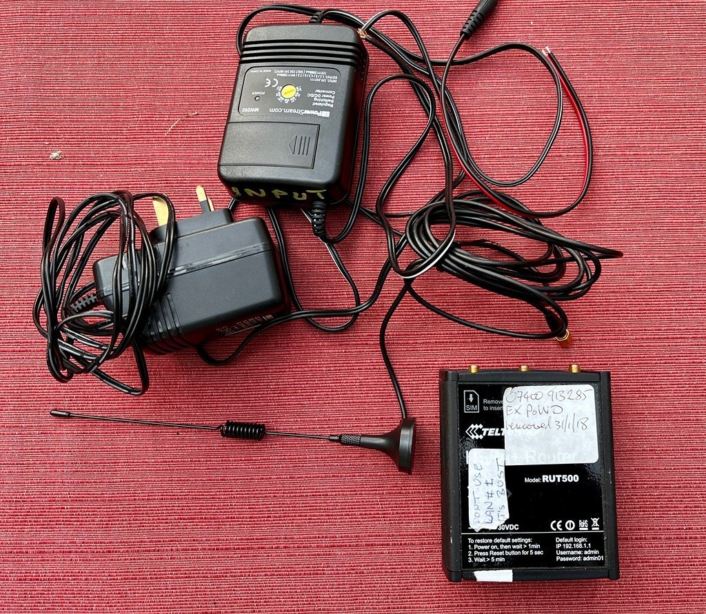 Free: Teltonika RUT500 3G Modem (Merrow Park)