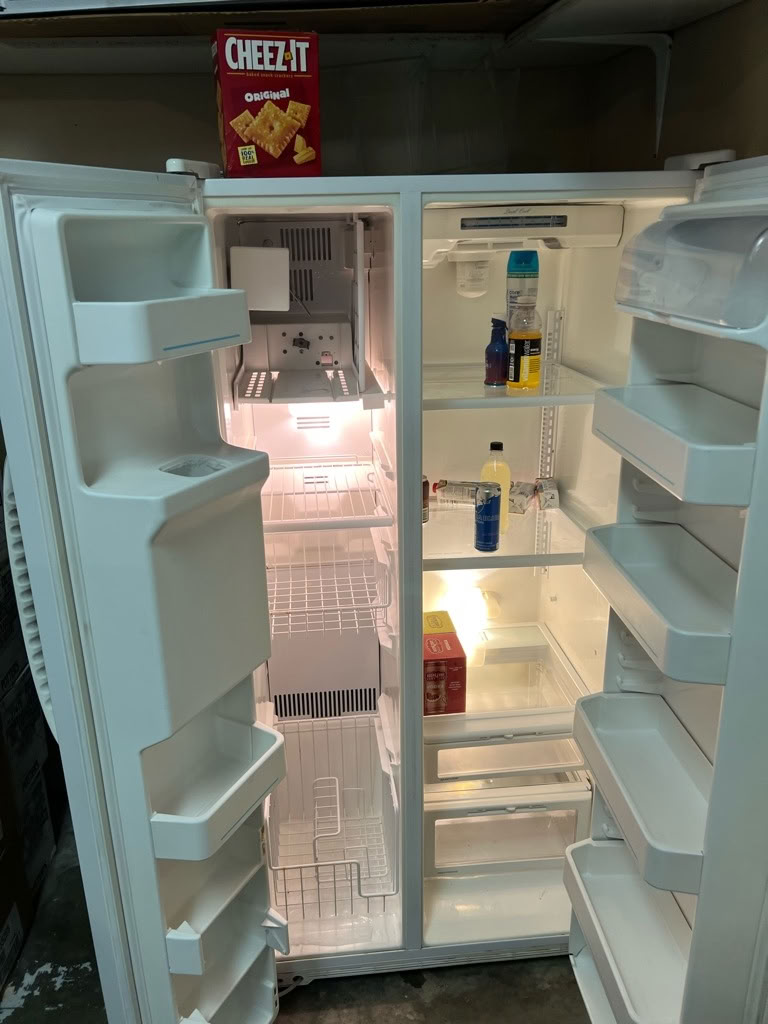 Free: Double door Fridge Freezer (Parkrose)