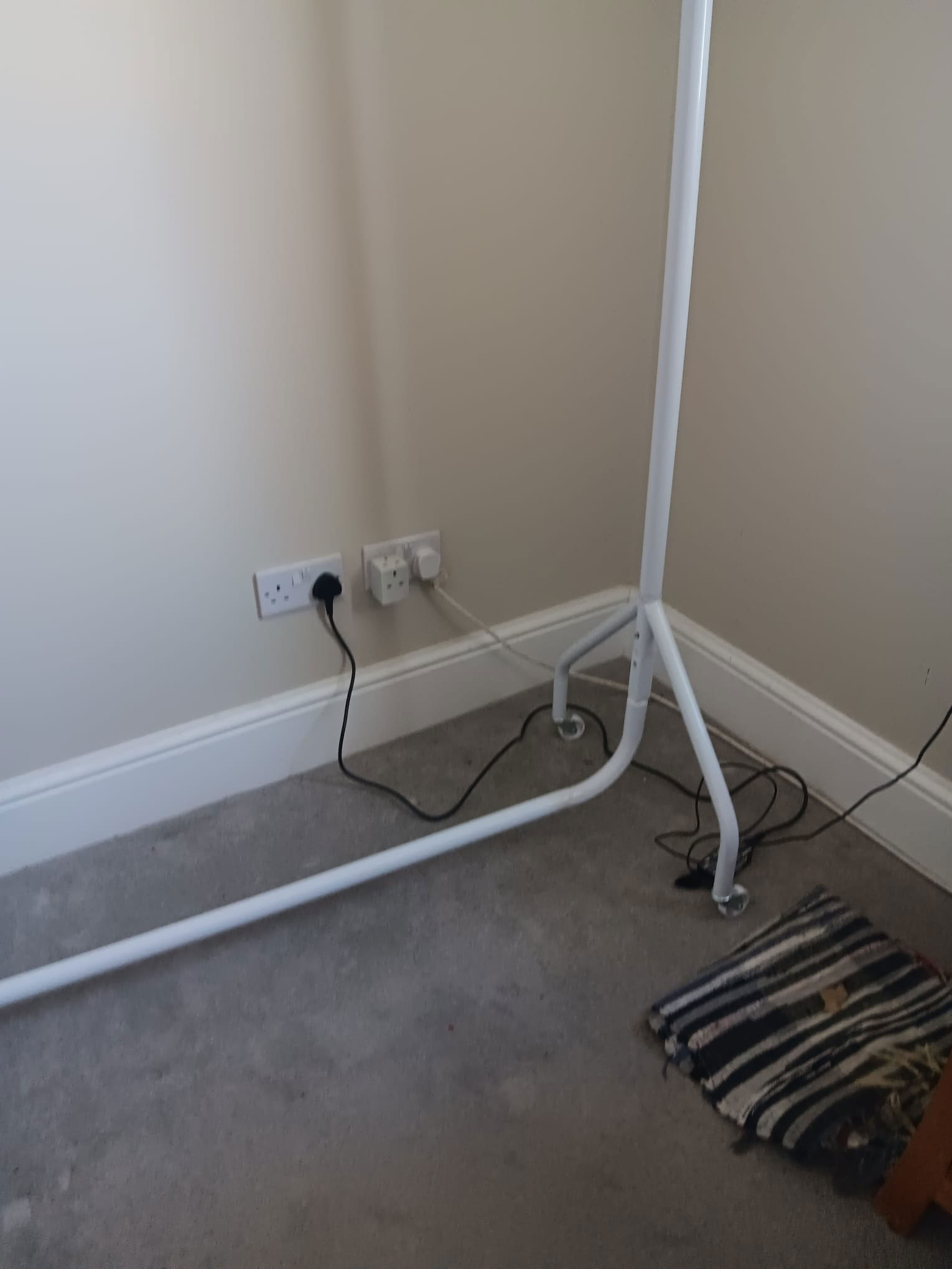 Free: 6' White Clothes Rail on Casters (Hest Bank.) - Lancaster ...