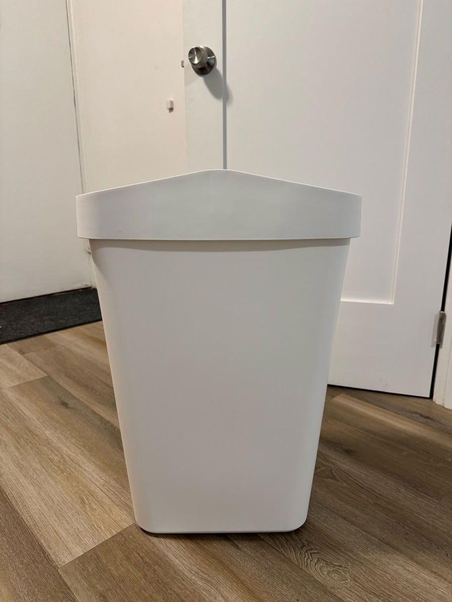 Free: Swing Top Trash/Recycling Bin (Rego Park) - New York City Freecycle