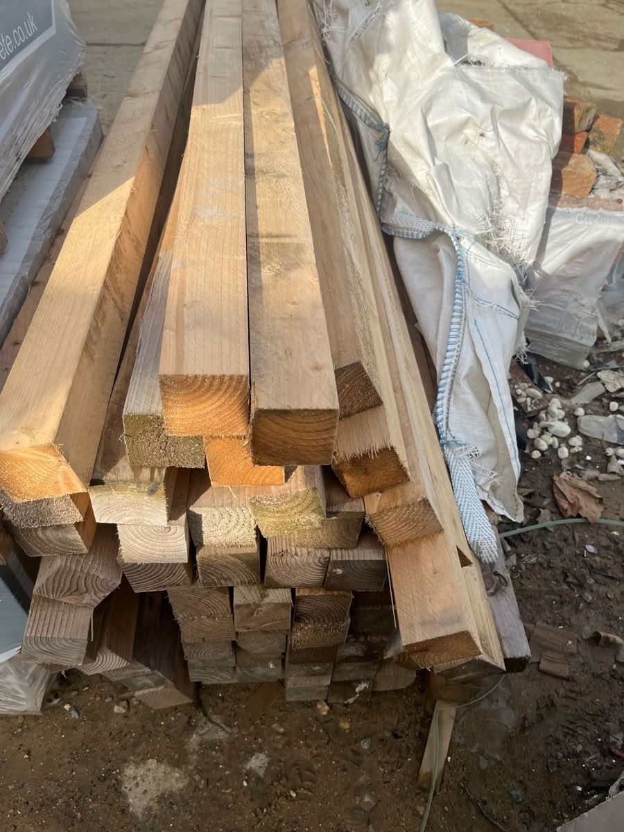 Free: 8ft 3”x 3” UNTREATED WOOD POSTS (Bexleyheath)