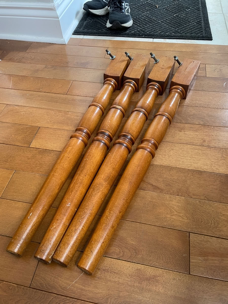 Free: Dining Table Legs x4 (Mimico-Royal York & Lakeshore)