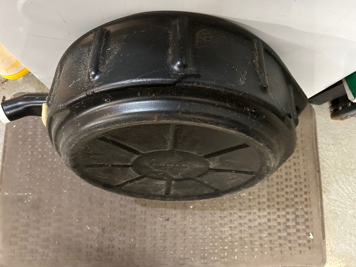 Free: 15 Quart Oil Drain Bucket (East Cambridge)