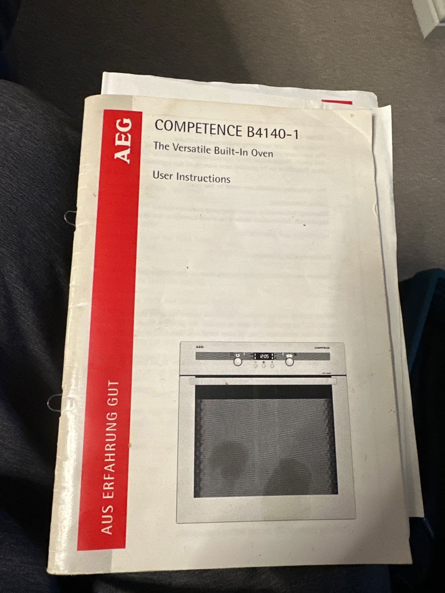 Free: AEG electric oven (SO50)