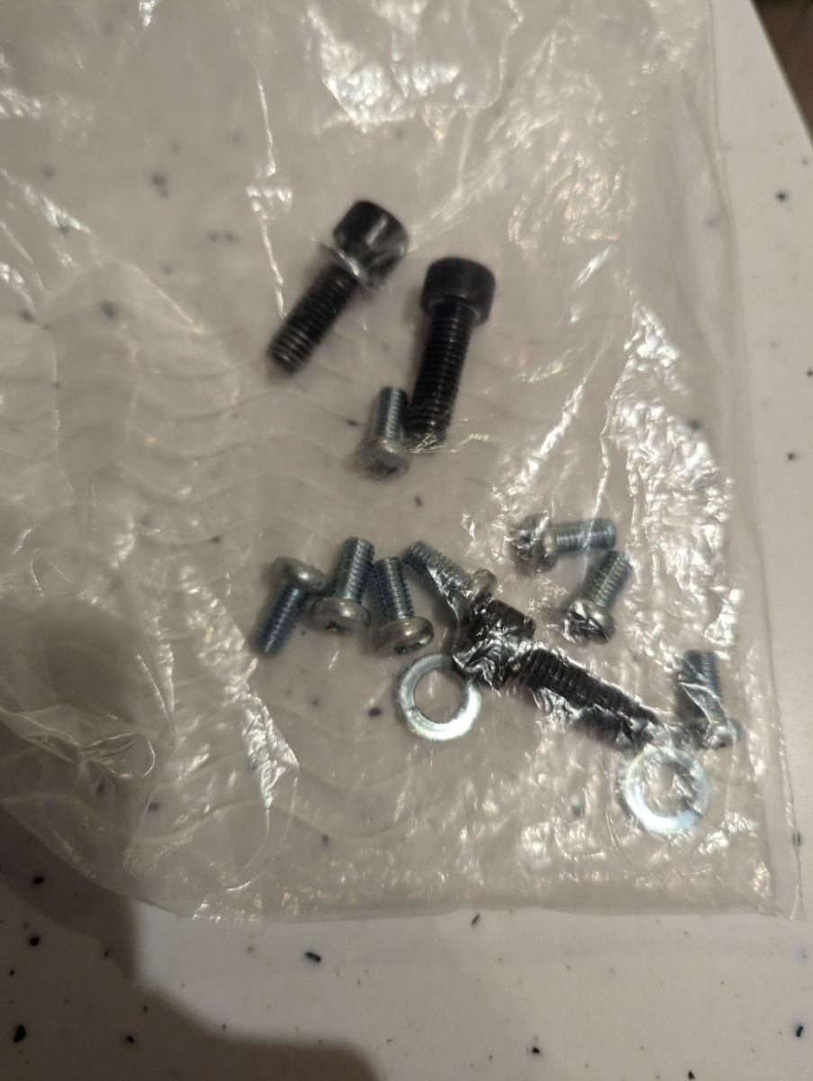 Free: IKEA kitchen table with 6 chairs (Kenpshott RG22)