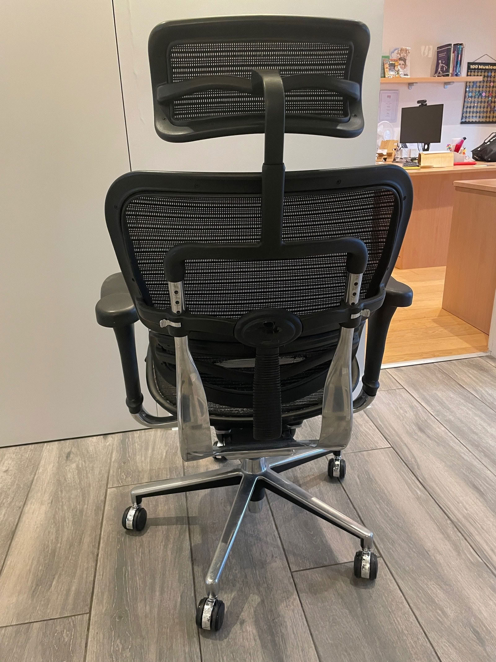 Free: Ergonomic Office chair (Elstree WD6) - Borehamwood & Elstree Freegle