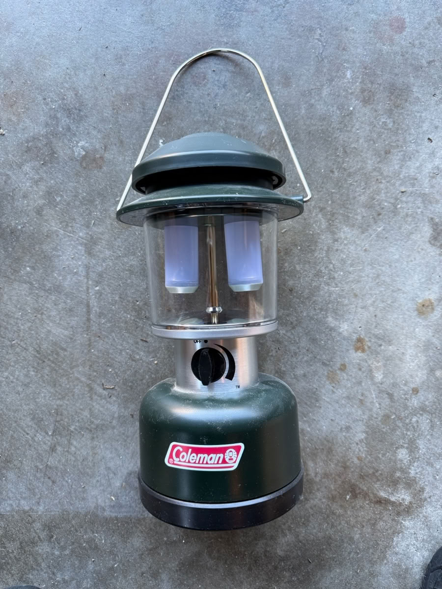Free: Coleman battery powered lantern (El Cerrito)