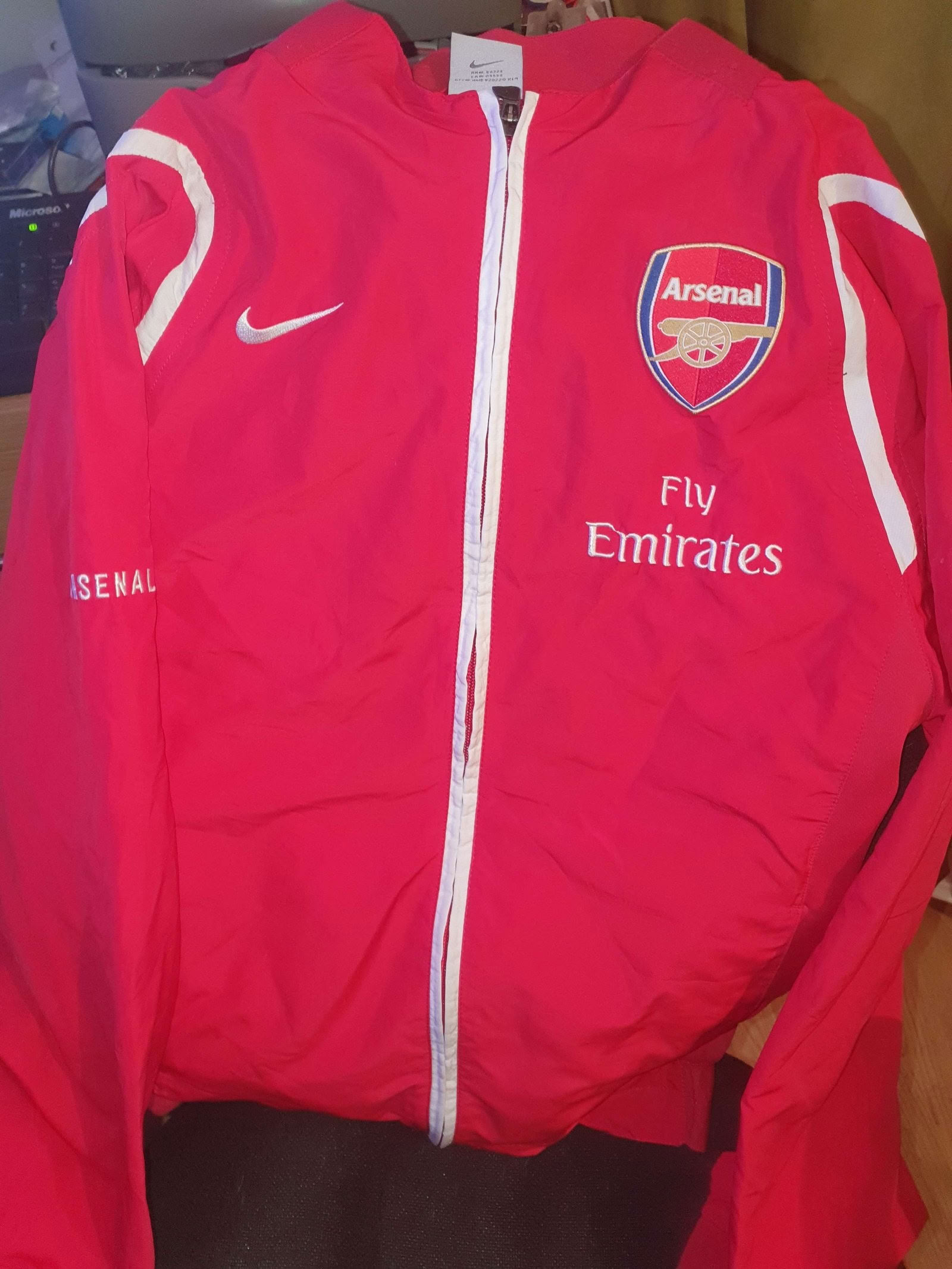 Free: Men Arsenal Jacket (Clive Vale TN35) - Hastings Freegle