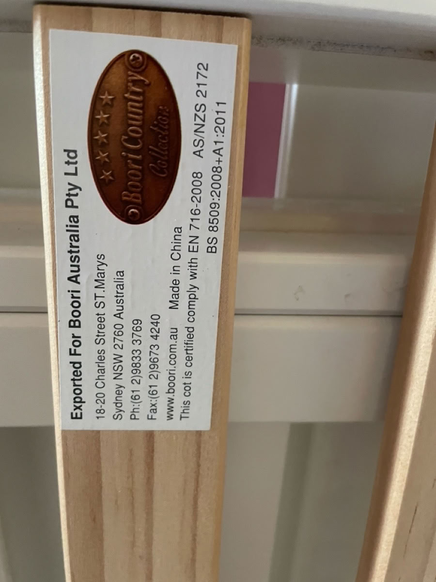 Free: Cot bed (CO8)