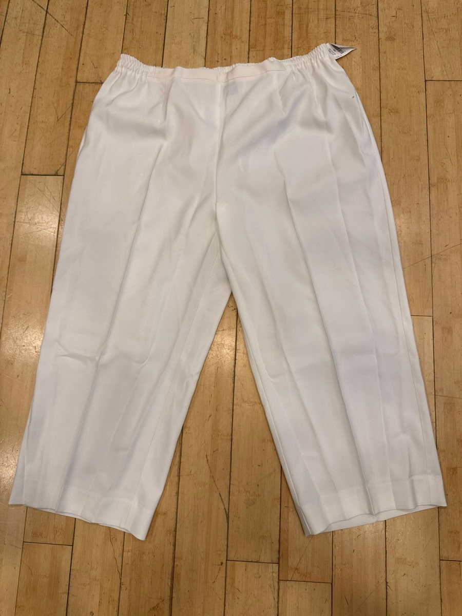 Free: Target Woman’s White Pants (Brooklyn Storage)