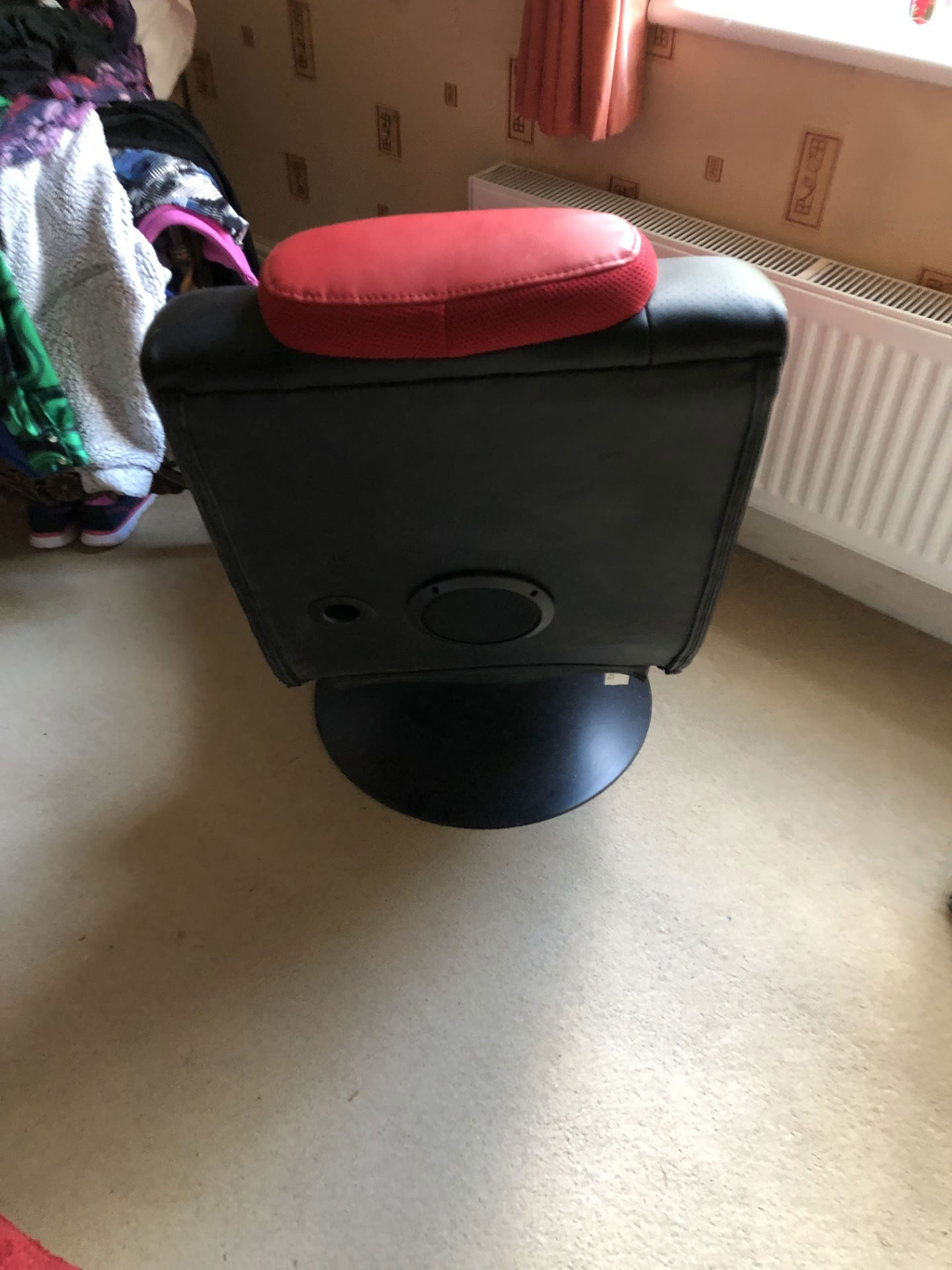 Free: Leather Gaming Chair (Central Tavistock PL19)