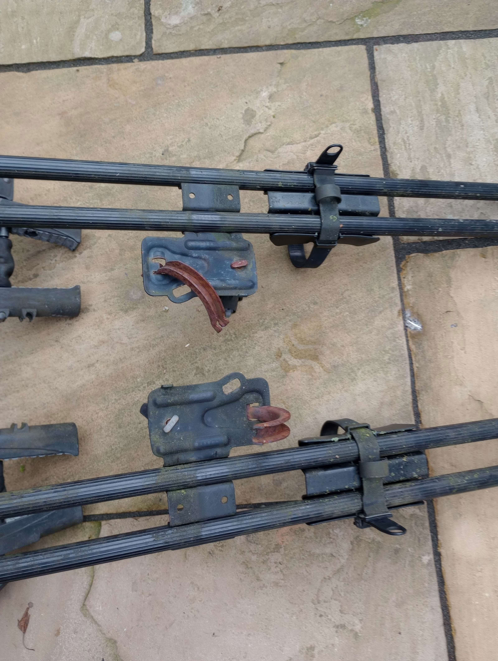 Free: Halfords Advanced Cycle Roof Rack Bar Mounted Carrier (Calverley ...