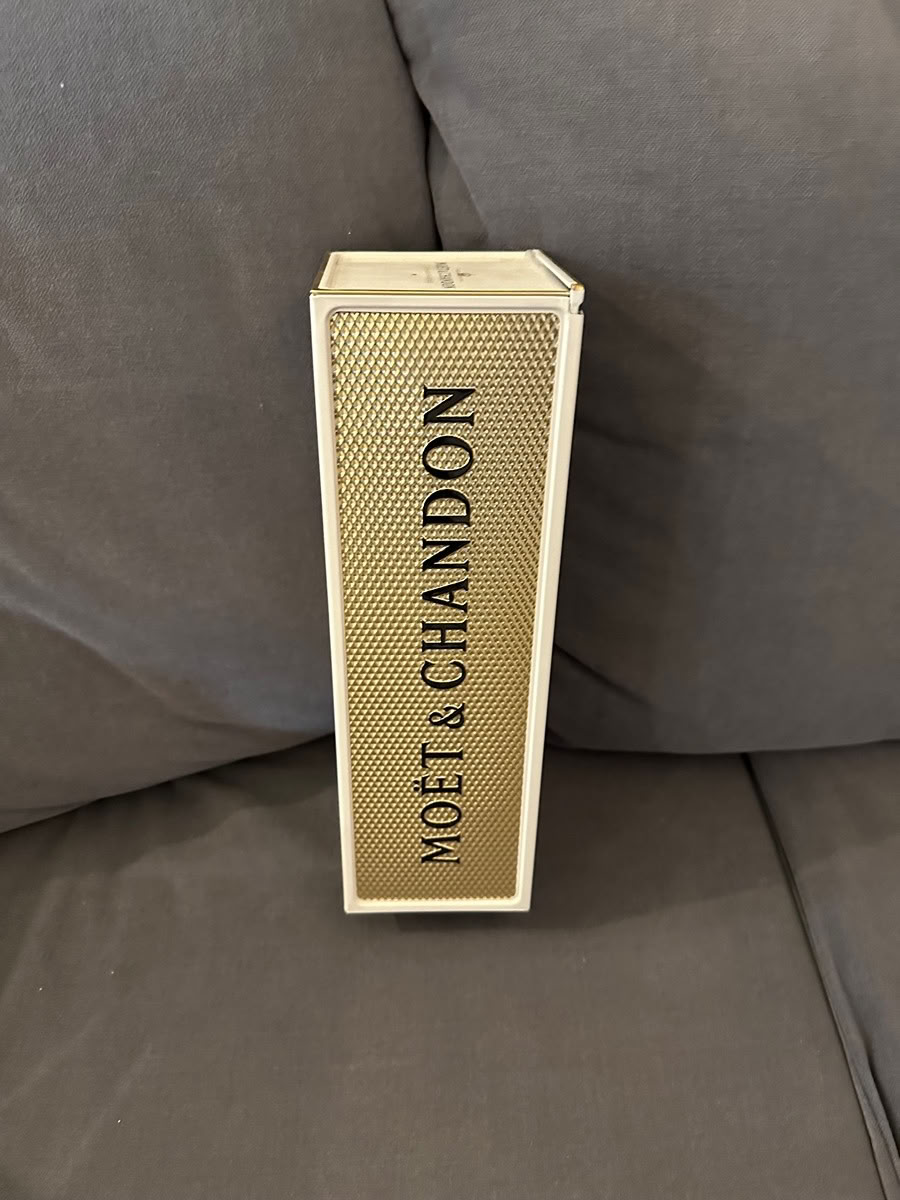 Free: Moet Chandon metal gift box (Williamsburg)