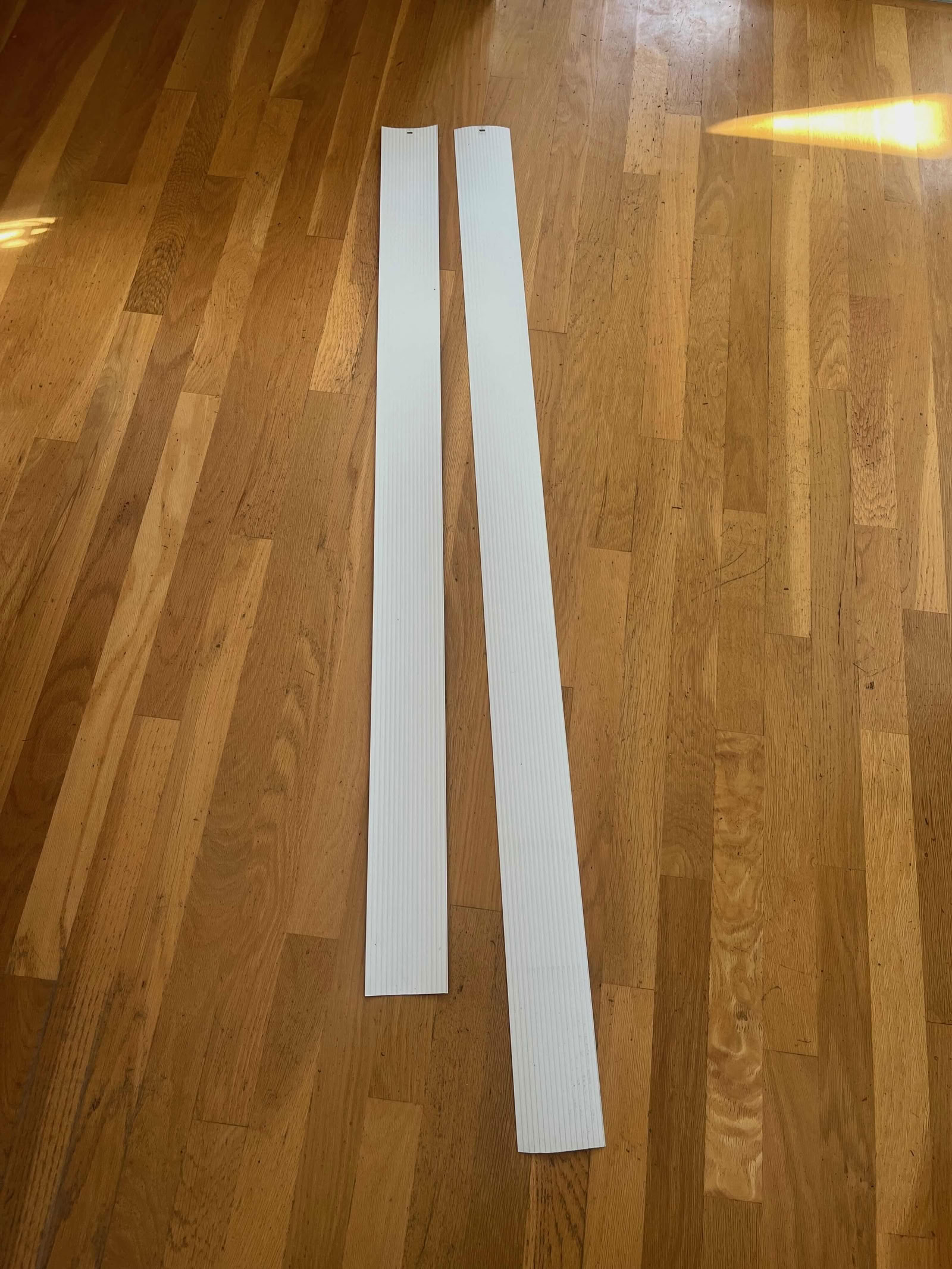 Free: replacement Vinyl Blind slats (beacon Hill)
