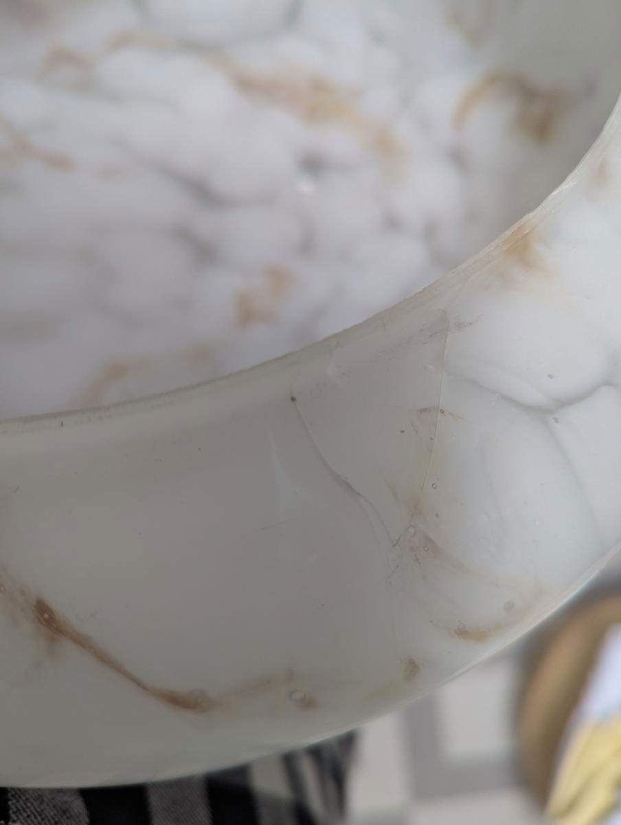 Free: 1930s vintage glass light shade (Rowlands Gill NE39)