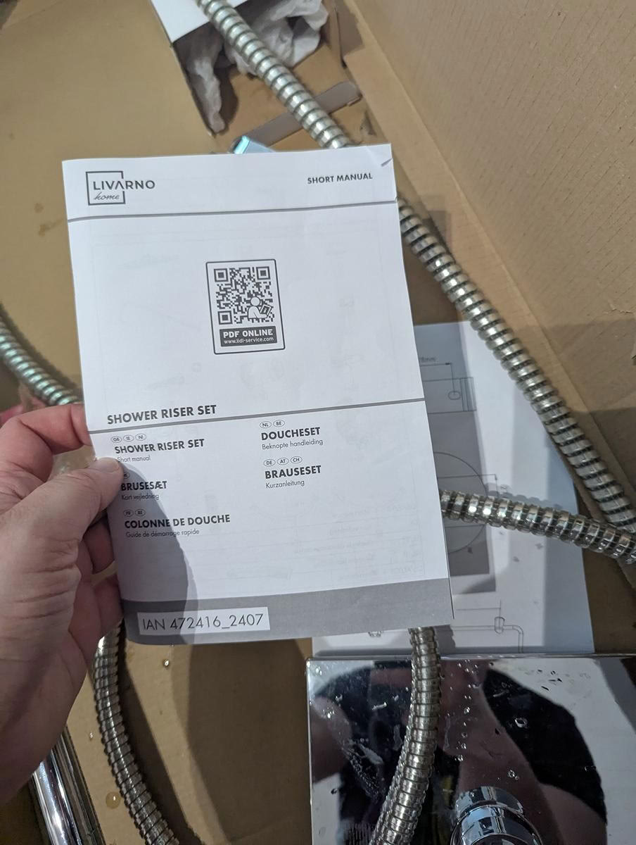 Free: Shower Riser Set (SE1 7, Lambeth North)