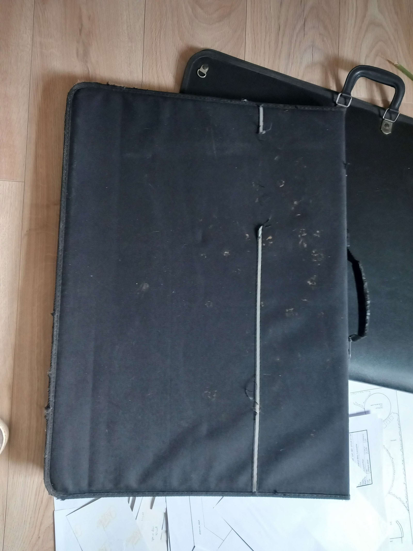 Free: A2 portfolio case (Moorlands LA1) - Lancaster Morecambe Freegle