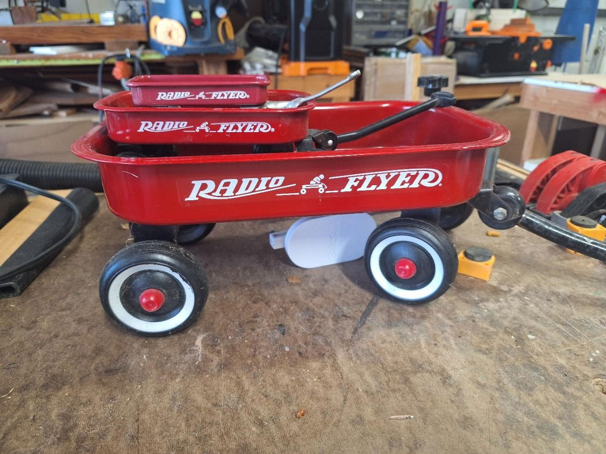 Free: Mini Red Wagons set (3) (Longview, Antioch 94509)