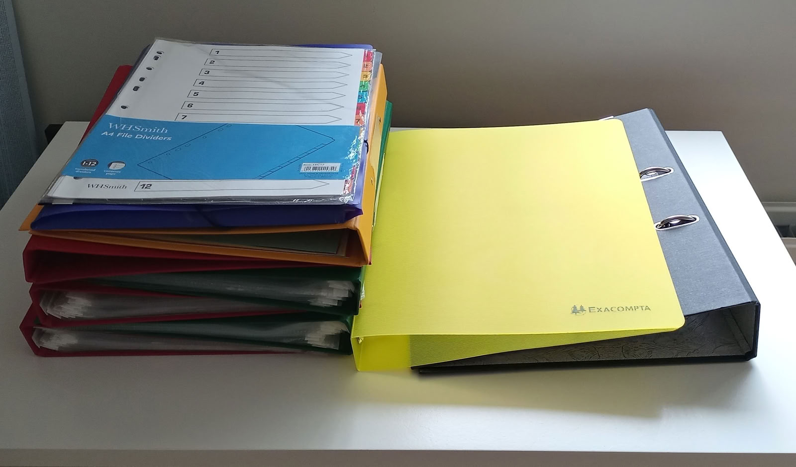 Free: Stationary: Files and Folders (Cardiff CF10)
