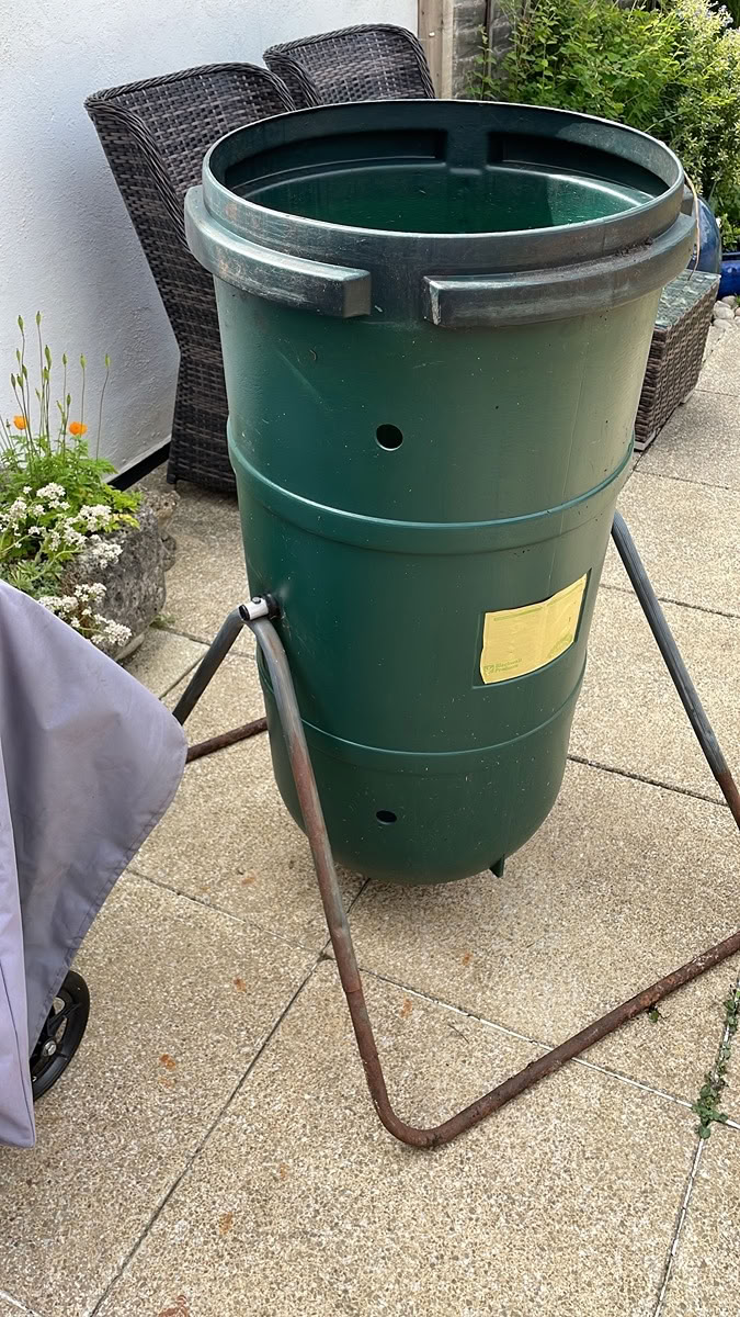 Free: Rotating compost drum (Epsom)