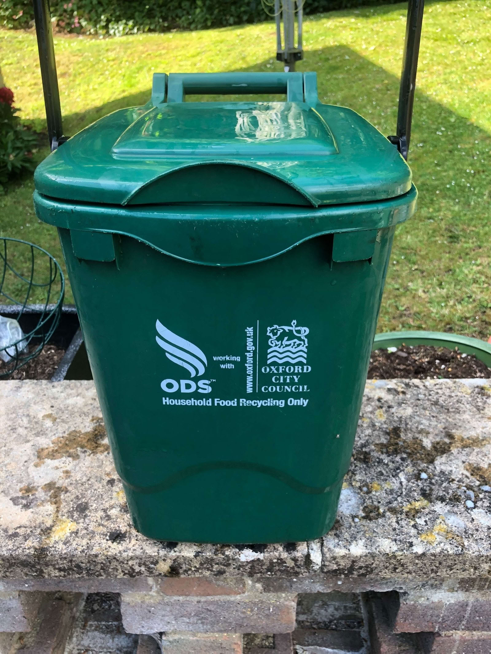 Free: Waste food bin Kerbside collection size) (Wood Farm OX3) - Oxford ...