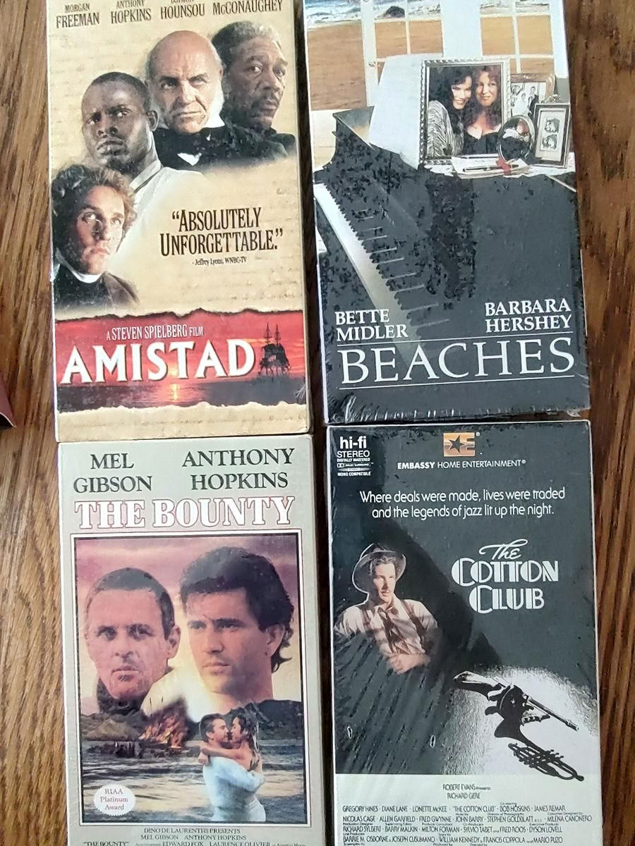 Free: 12 VHS Movies (Odenton)