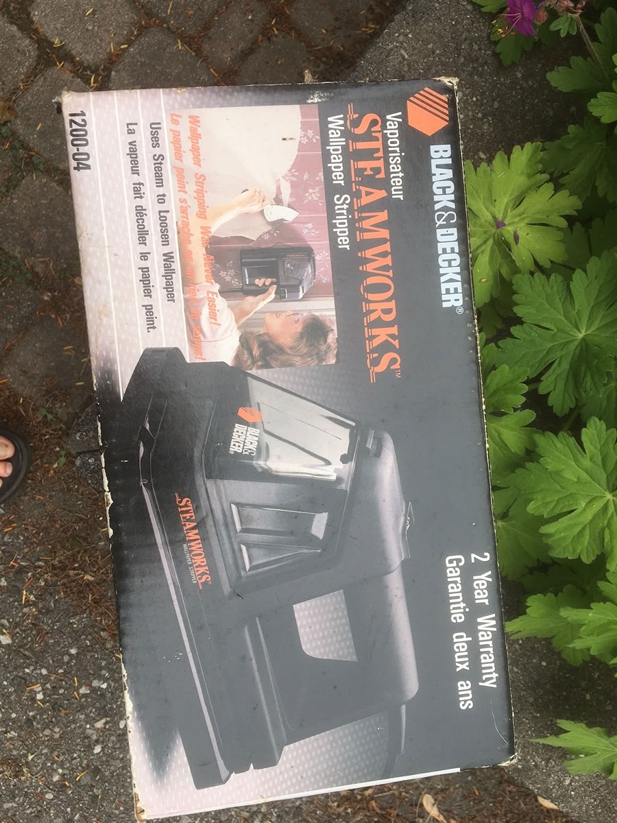 Free: Black and Decker Steamworks (Toronto M2M 2Y5)