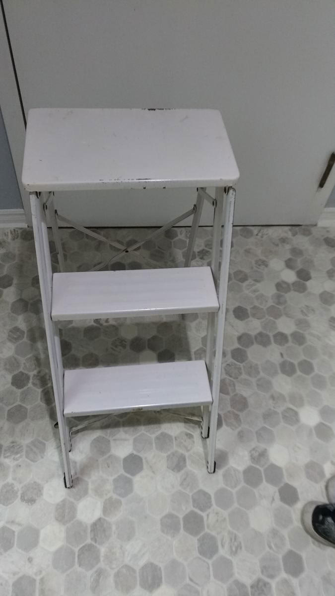 Free: 3-step Ladder (Toronto, East York) - Recycle Toronto