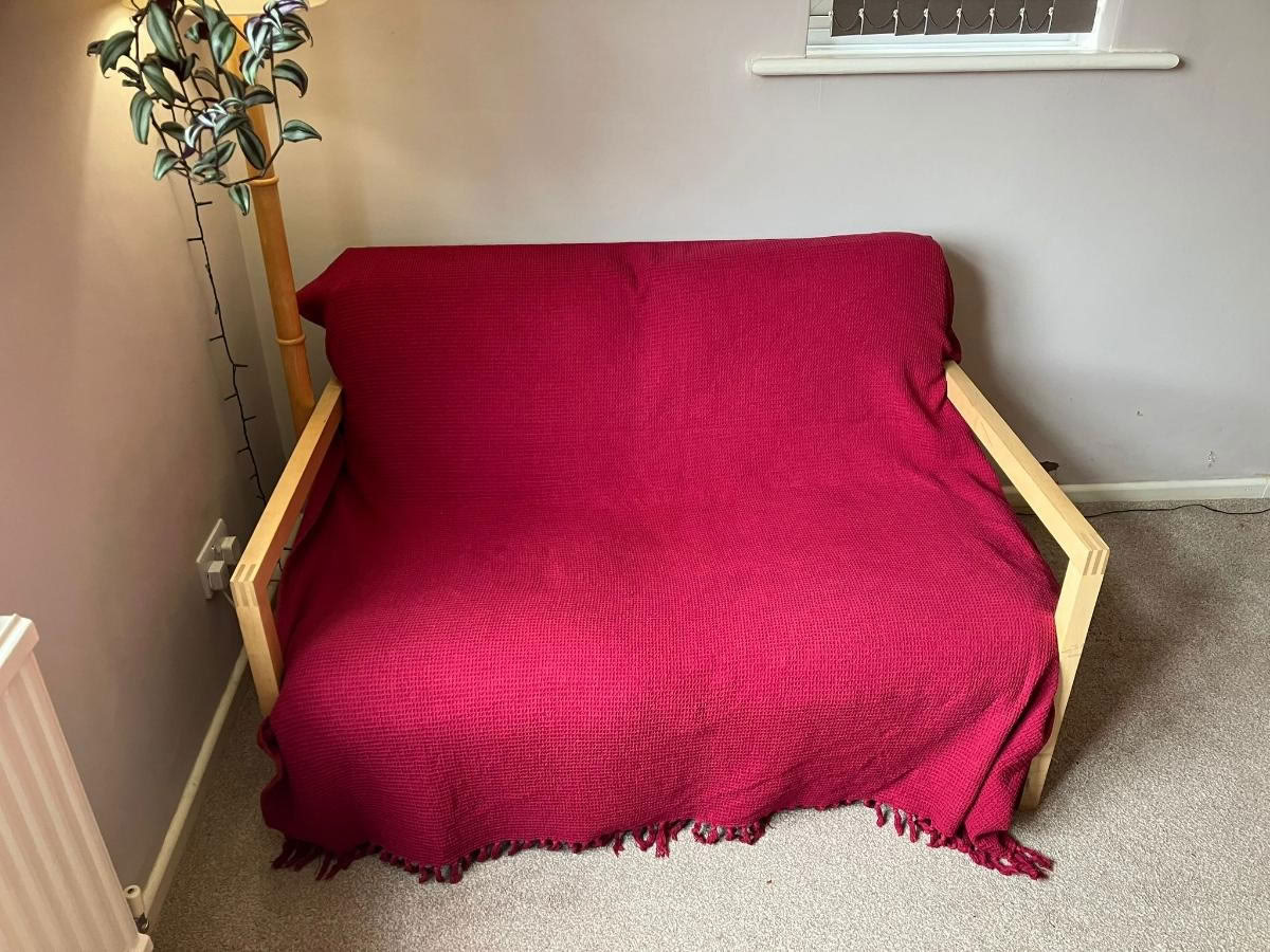 Free: Three seater & two seater sofa (Stanmore SO22) - Winchester Freegle