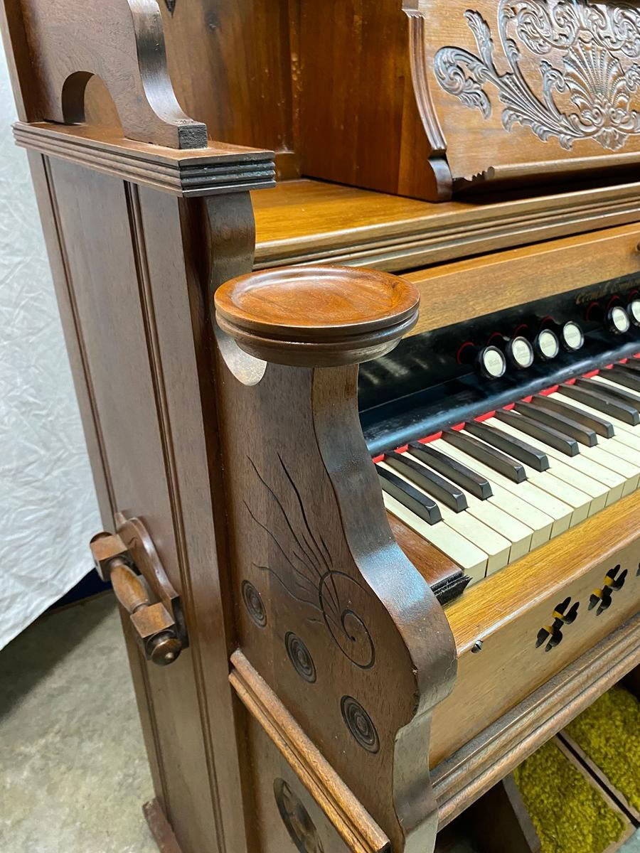Free: Antique American Organ (Cannon Beach)