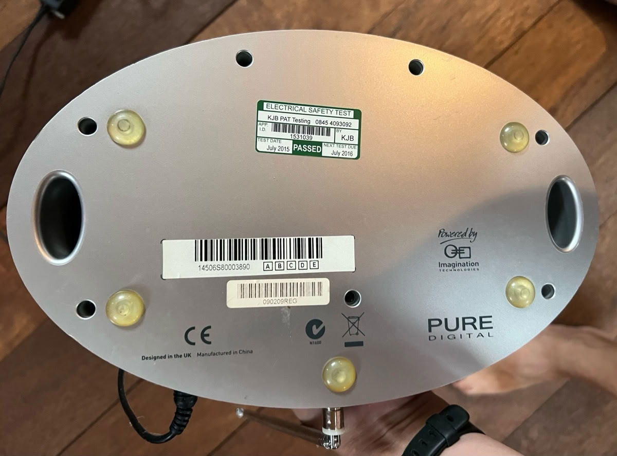 Free: Pure digital radio ‘Bug too’ (Wapping E1W)