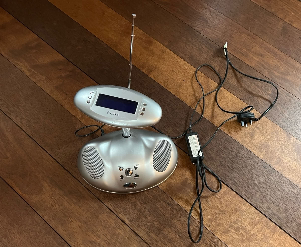 Free: Pure digital radio ‘Bug too’ (Wapping E1W)
