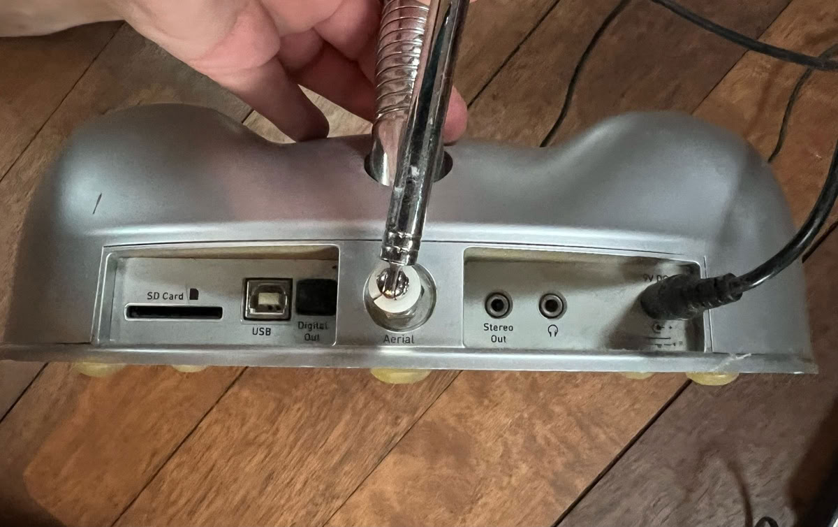 Free: Pure digital radio ‘Bug too’ (Wapping E1W)