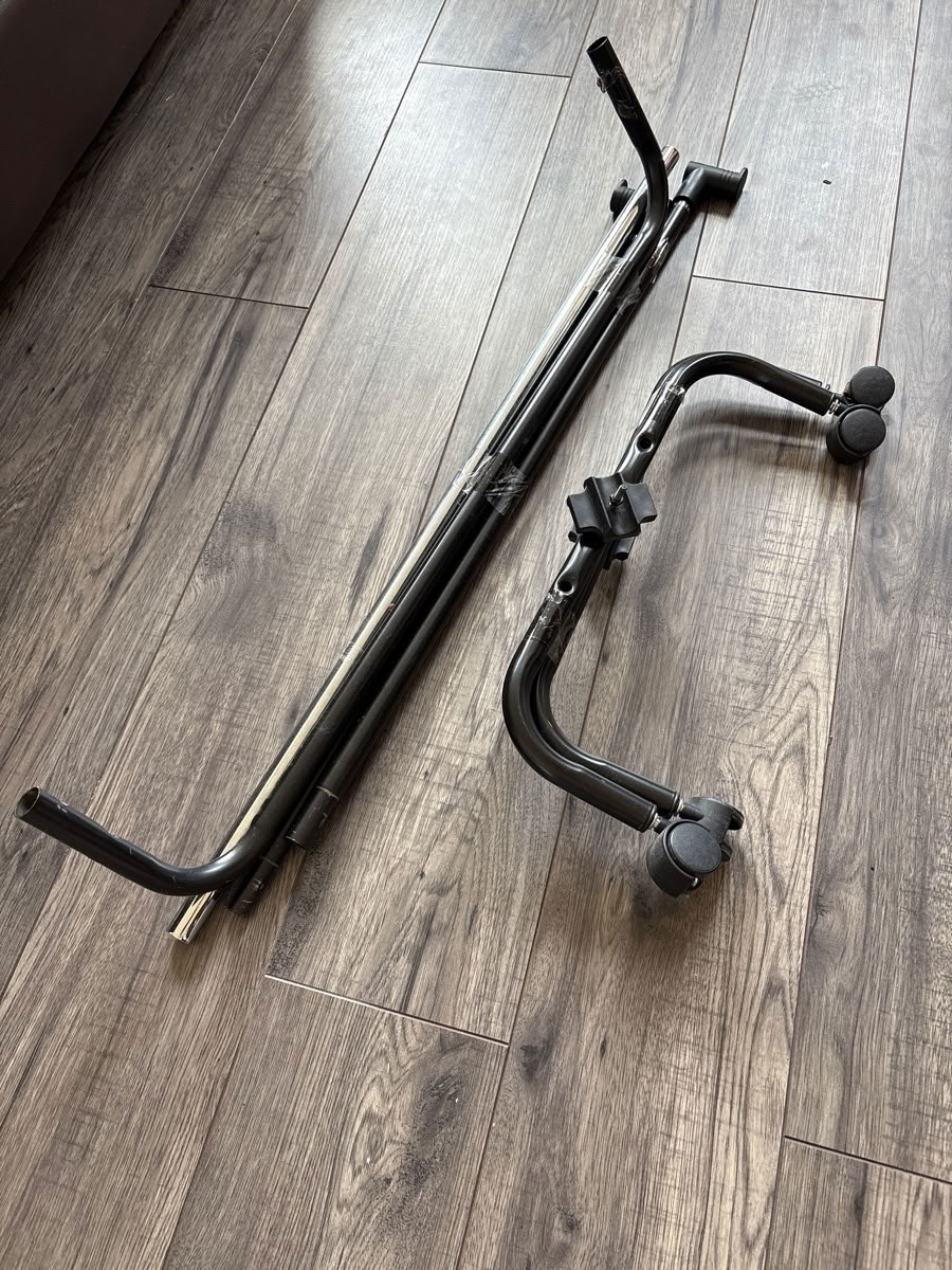 Free: Wobbly Clothes Rail (Archway N19)