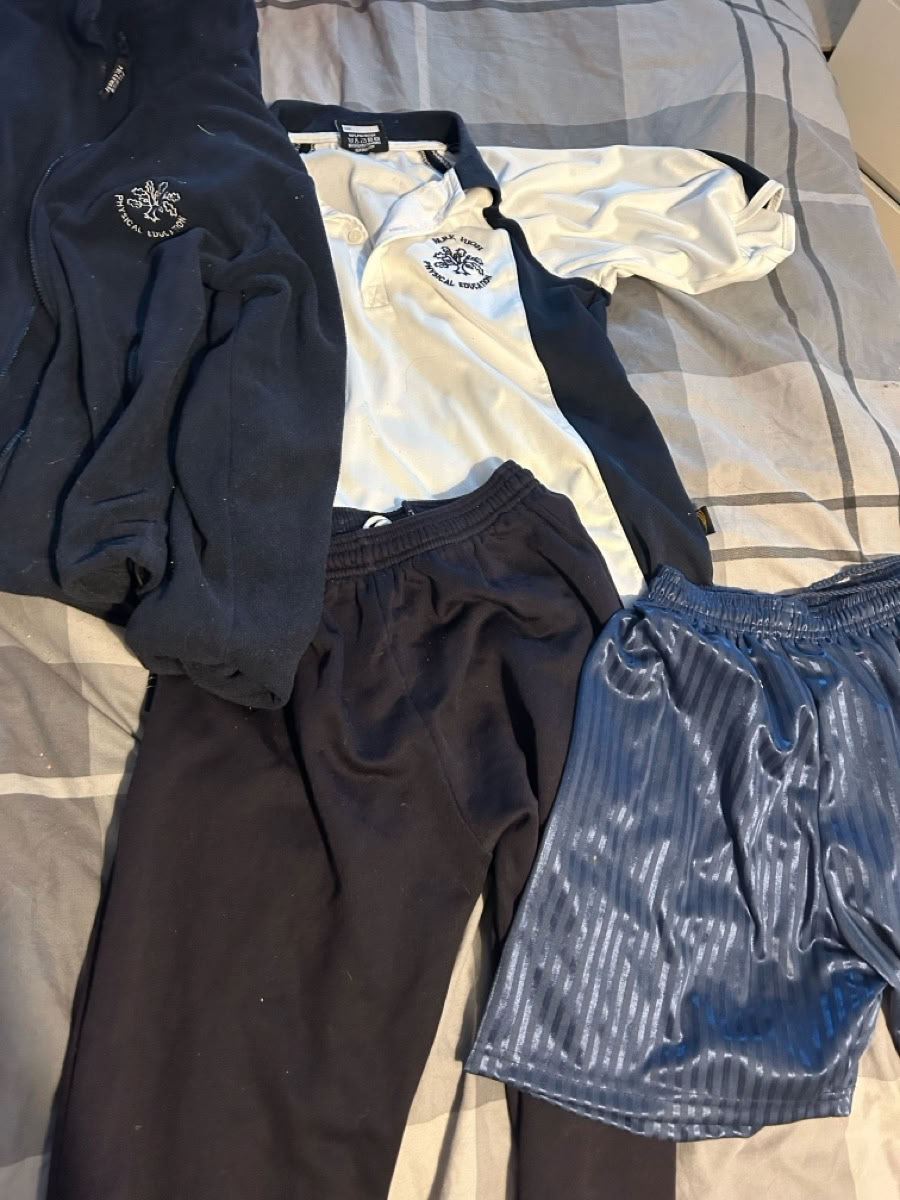 Free: Park high school pe kit (Queensbury)