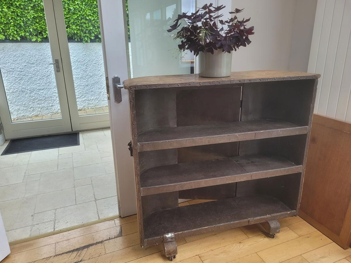 Free: UNUSUAL open back Storage unit (Dublin)