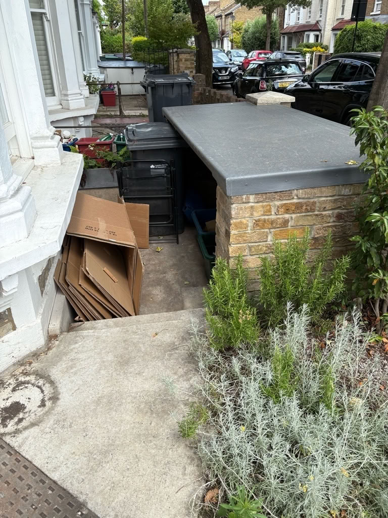 Free: Cardboard packing cases for clothes (Chiswick W4) - Hounslow Recycle