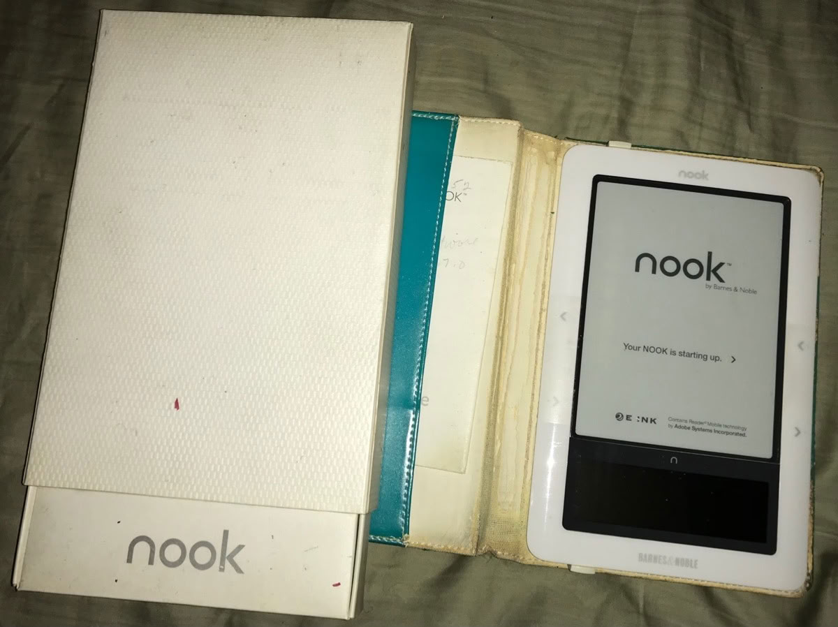 Free: First Edition Barnes and Noble Nook (Bronx, Ny)