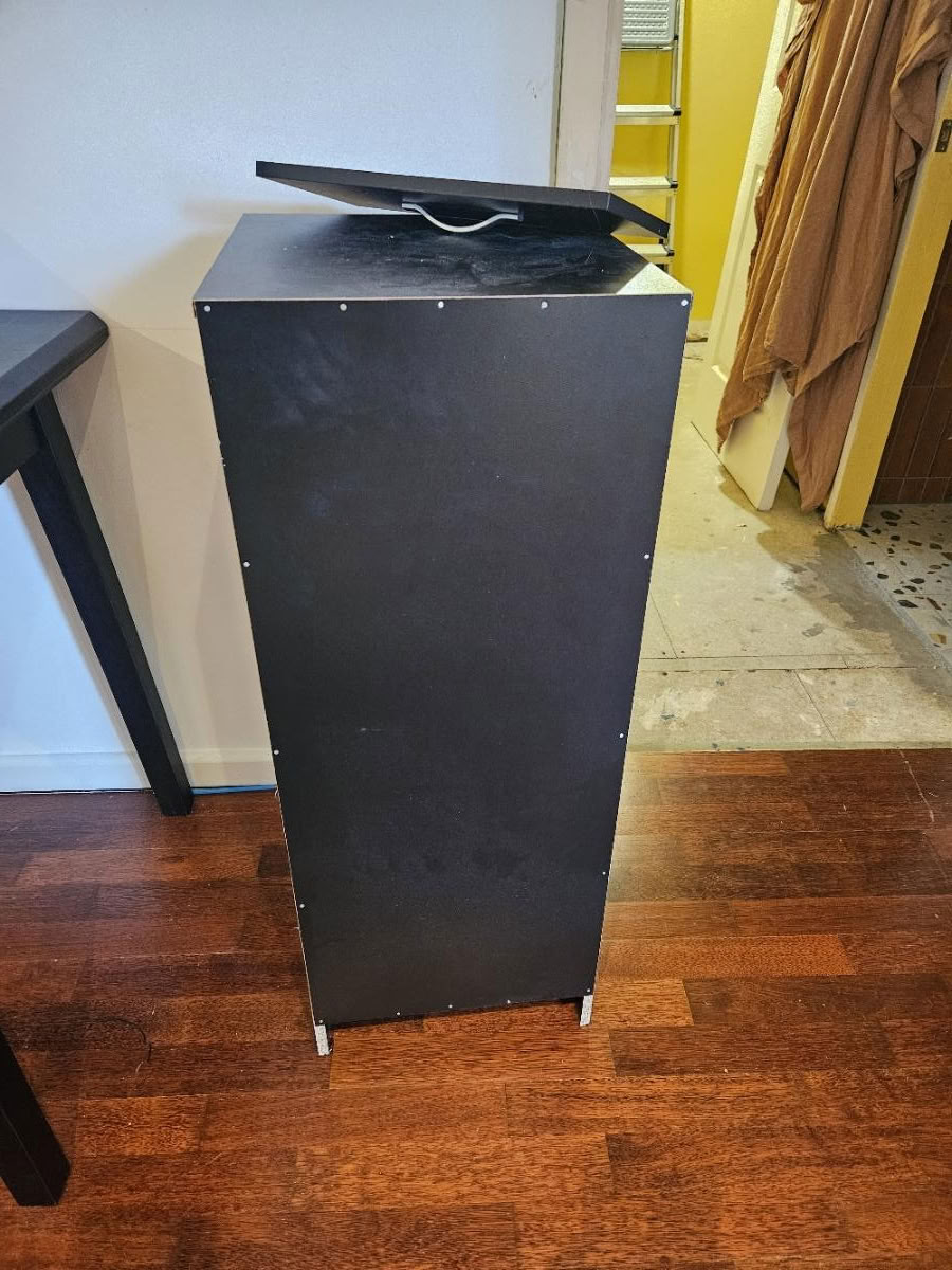 Free: Slim chest of drawers busted drawer (E15 1HB)