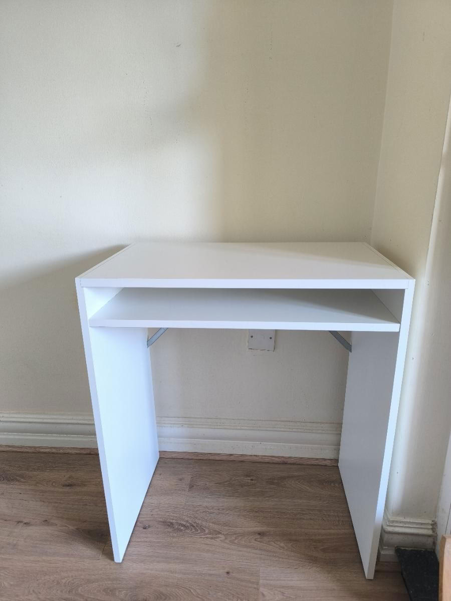 Free: Ikea small desk (Blackrock)