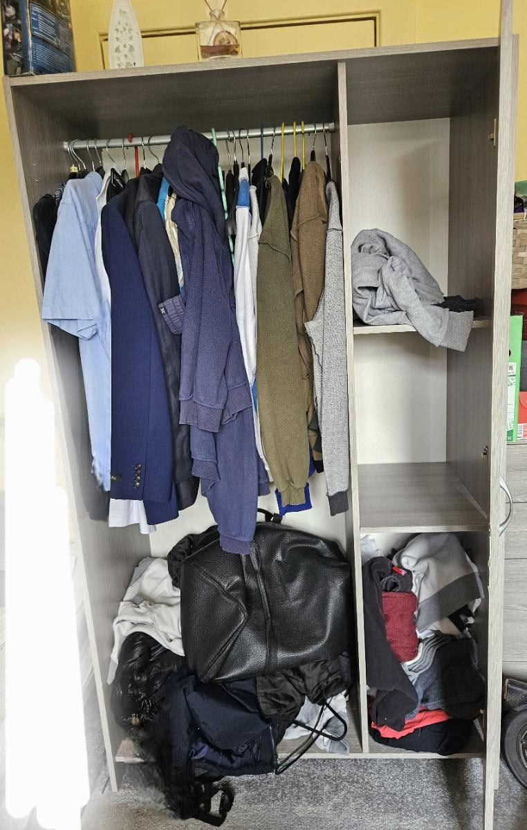 Free: Wardrobe (NG5 Sherwood) - Nottingham Freegle