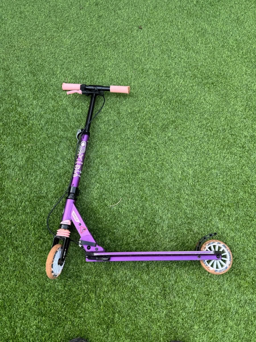 Free: Girls scooter (Gosforth NE3)