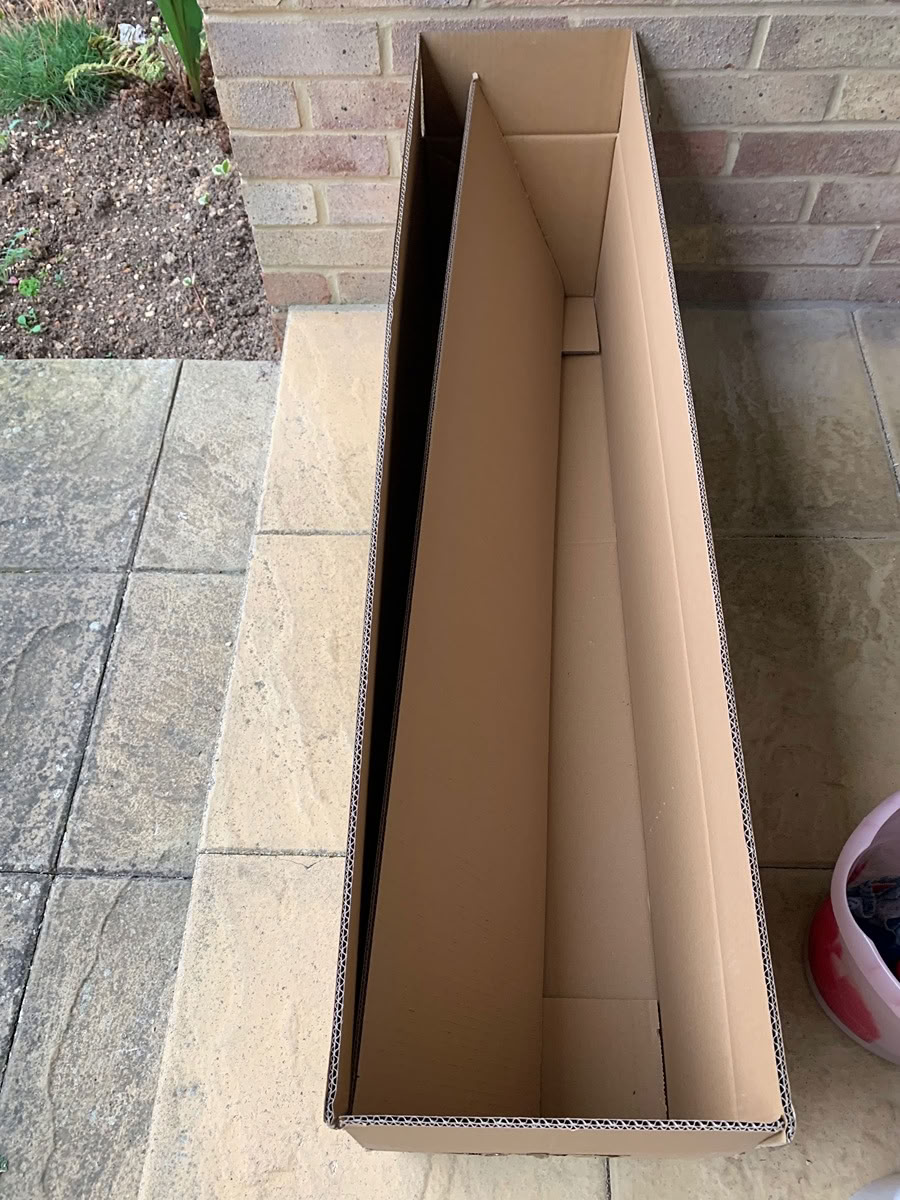 Free: Strong cardboard box (Emsworth PO10)
