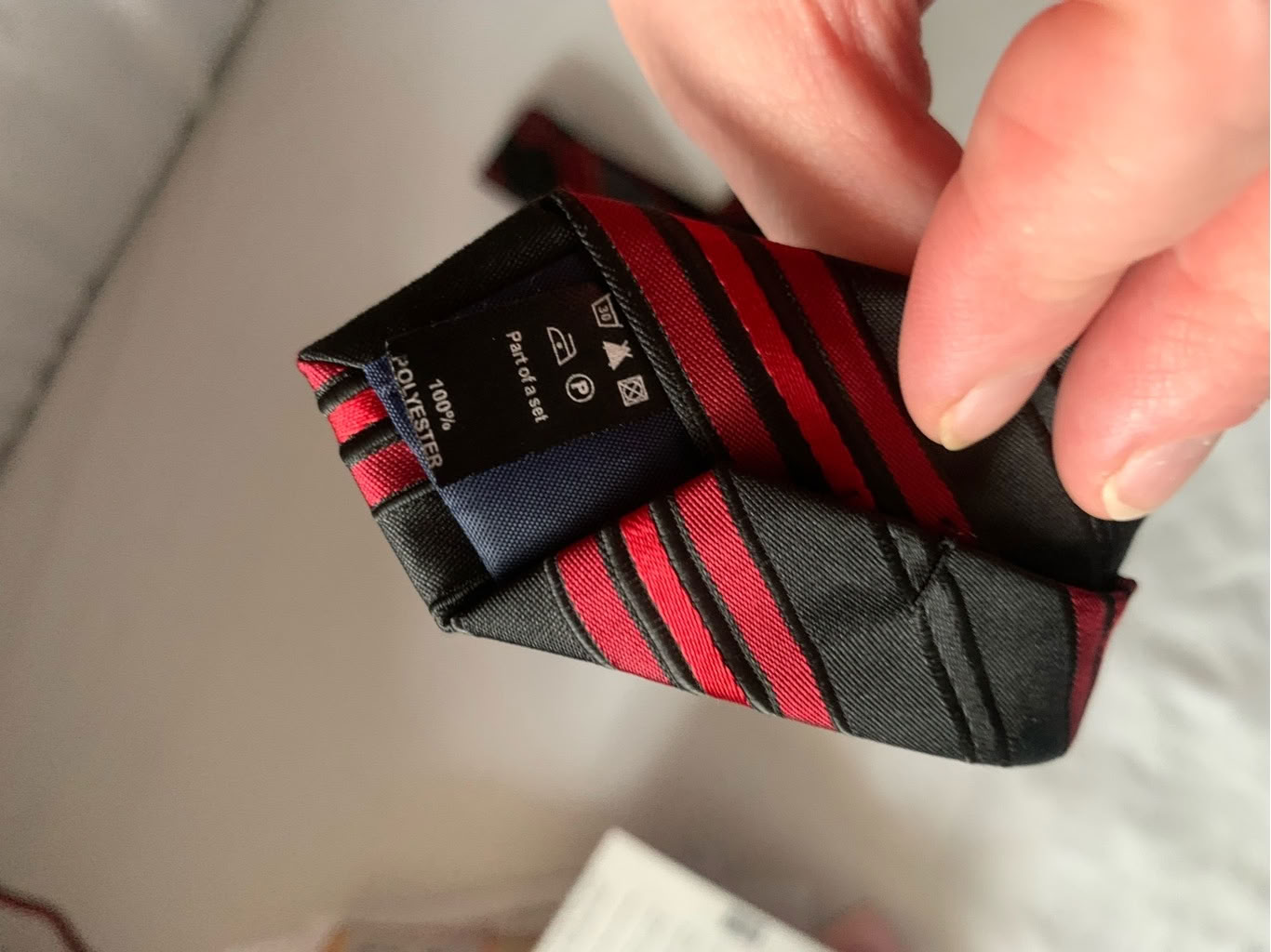Free: George Red and Black Tie (Colney Hatch N10) - Haringey Freegle