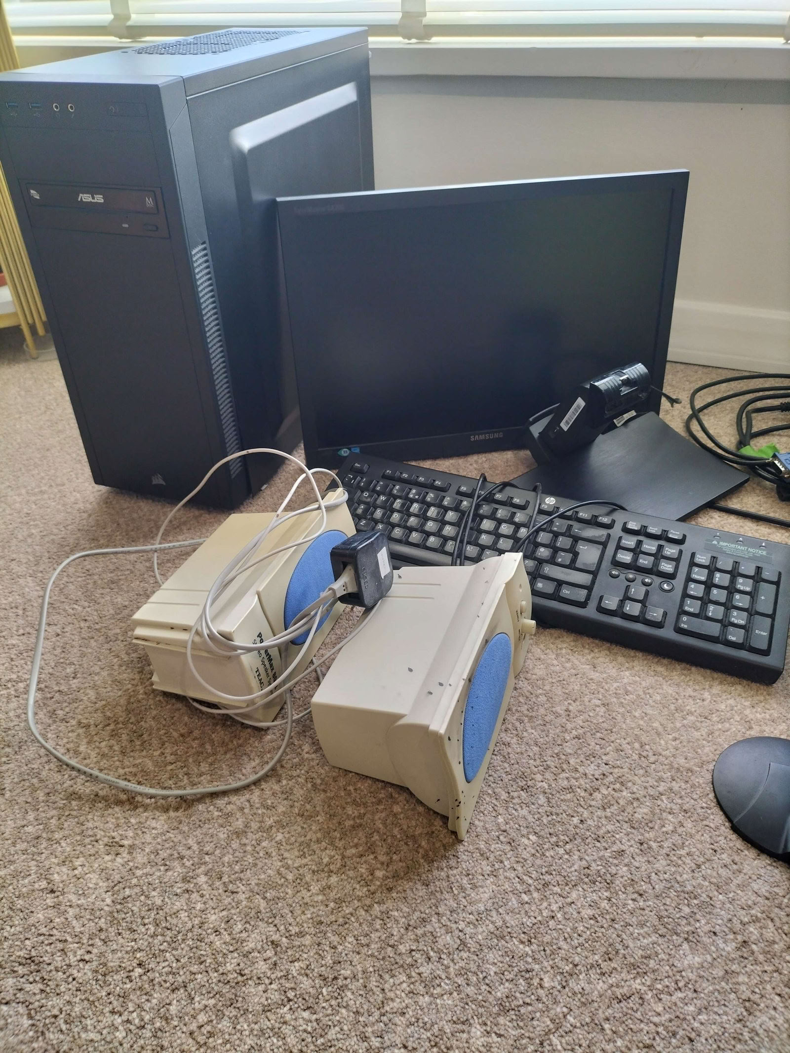 Free: Computer bits monitor stand broken only (Walmley B76 ...