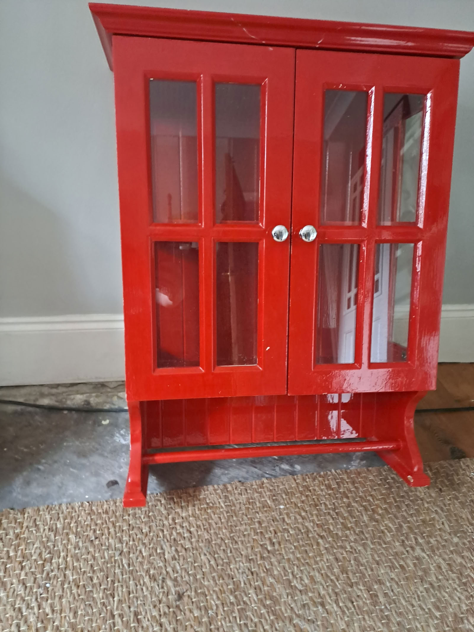 Free: Glossy red cupboard (Waterfoot/Glen)
