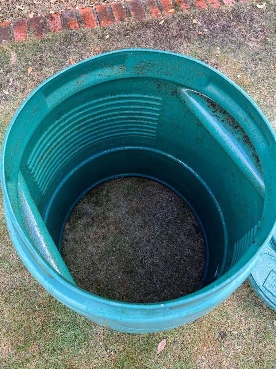 Free: Composter (Cheam, SM3)
