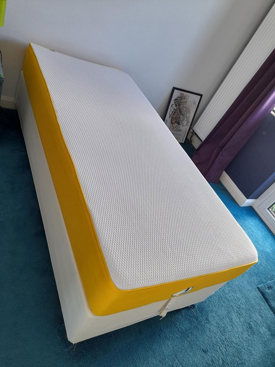 Free: eve foam mattress - single - 200cm (Chalfont St. Peter SL9)