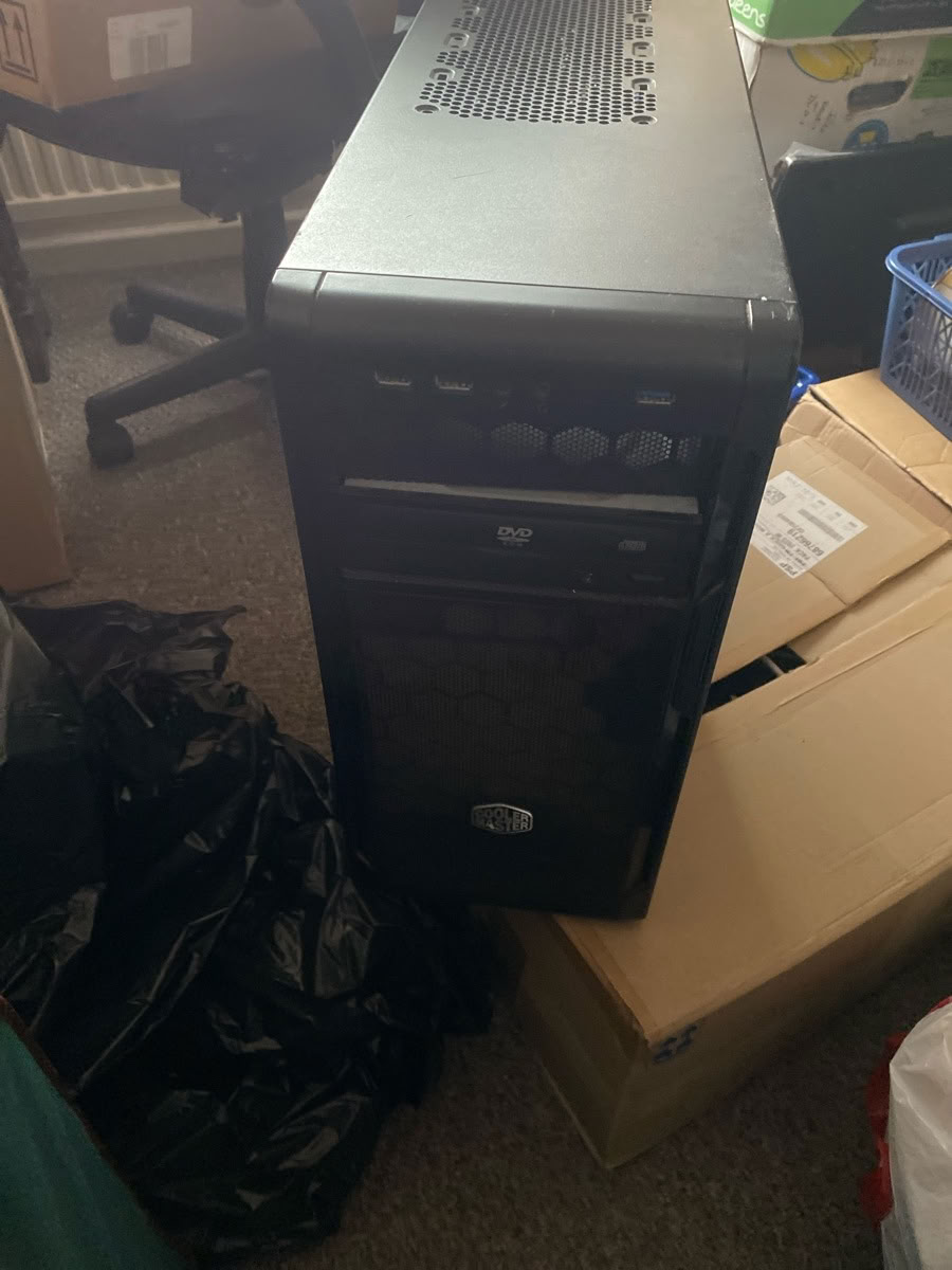 Free: Pc case some components (Beaumont LA1)
