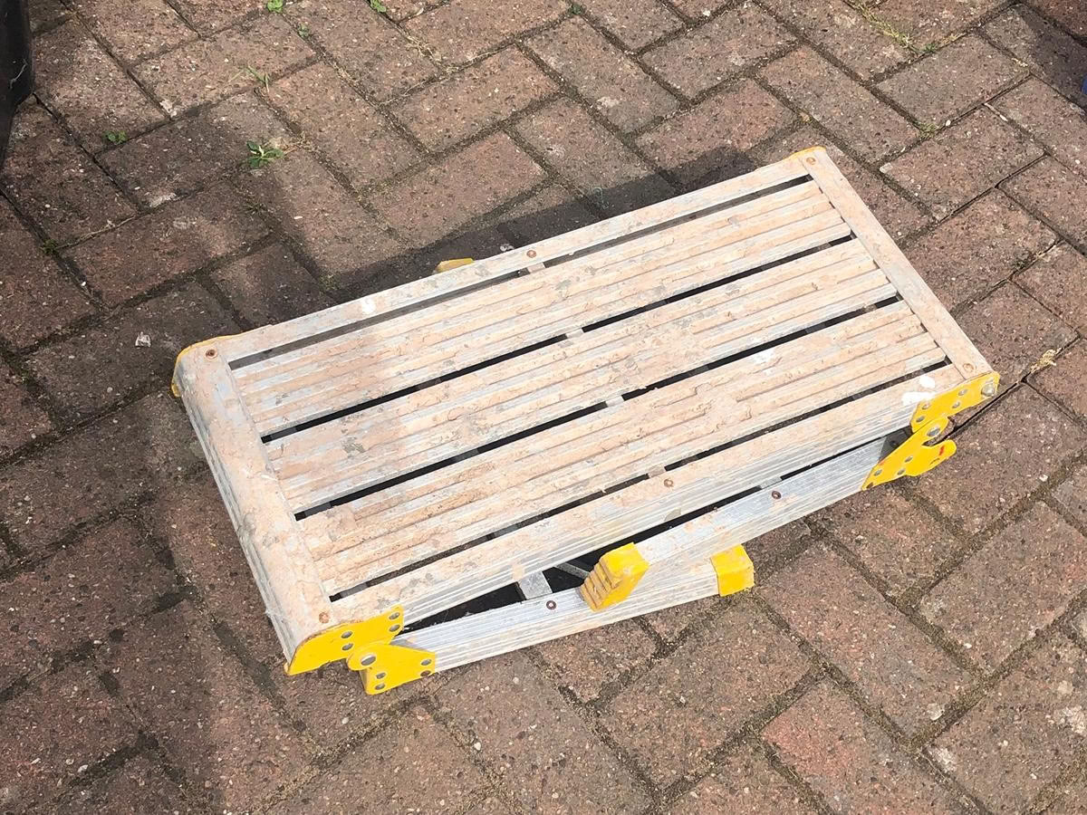 Free: Folding Hop Up Platform (Leamington Spa (CV32))